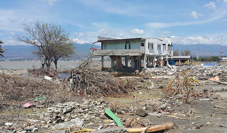 Deadly Indonesian tsunami was unleashed by landslide in Palu Bay, study ...